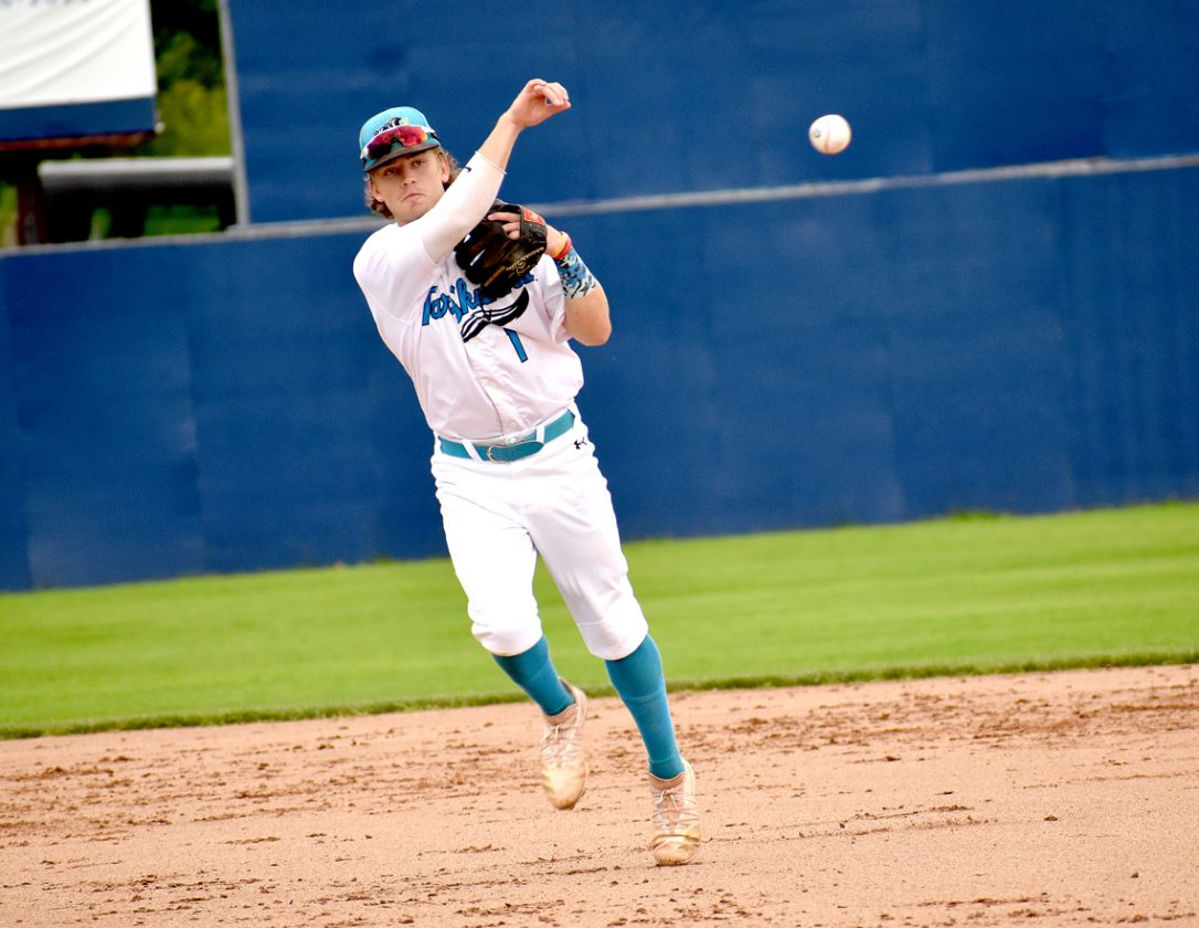 Doubleheader Split | News, Sports, Jobs - Post Journal